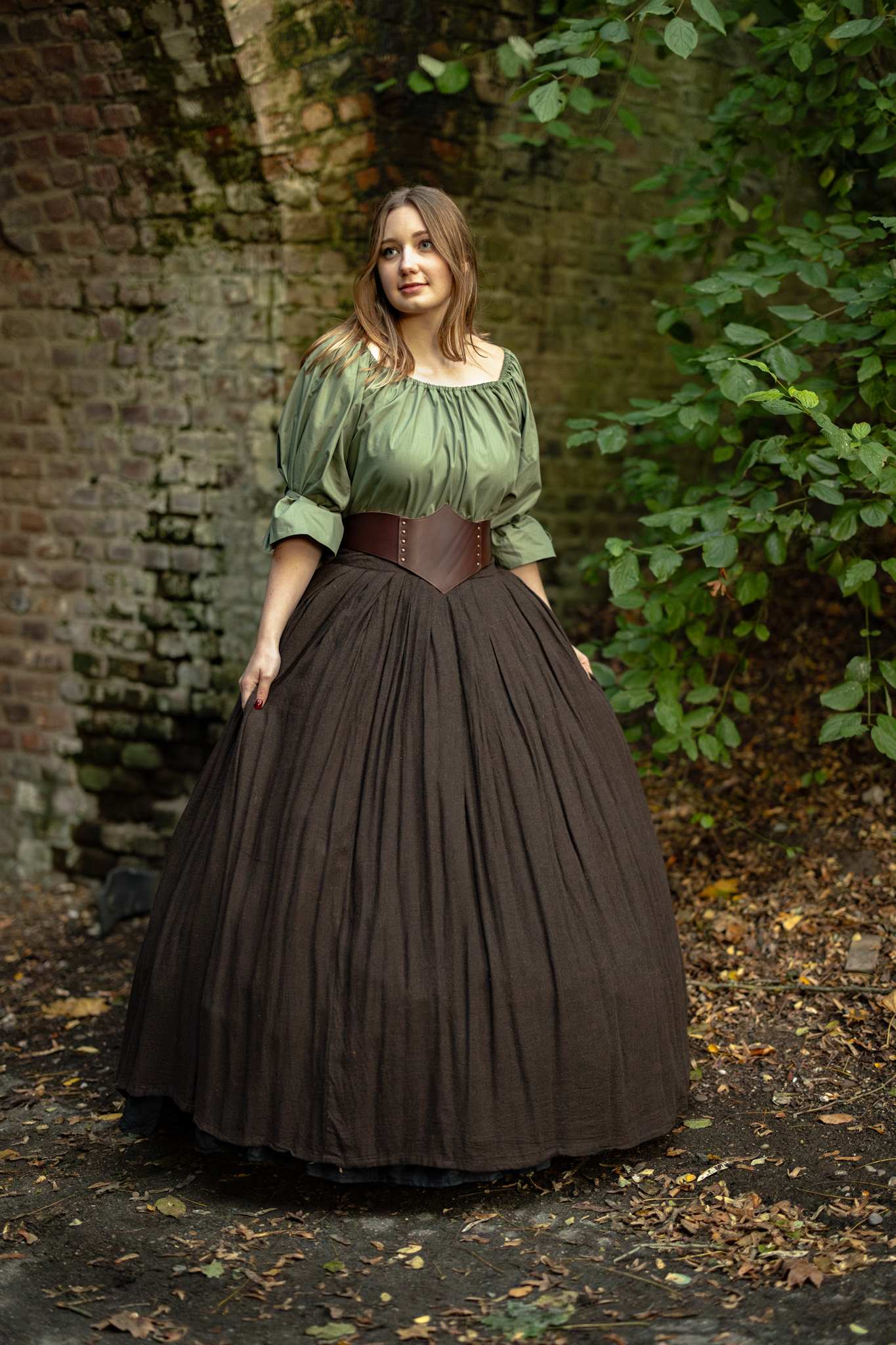 Medieval Costume Maid/Western order online with larp-fashion.co.uk