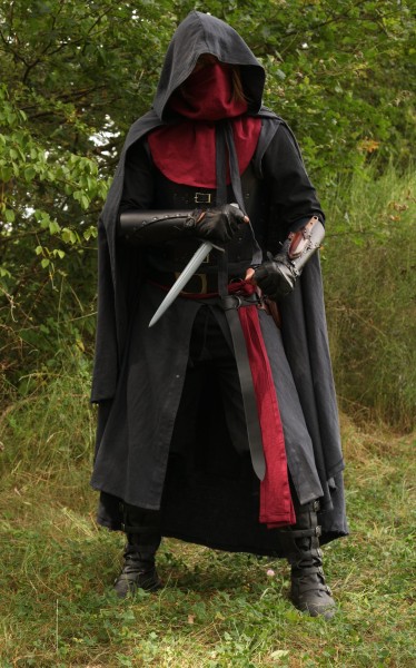 The Assassin - Complete Outfit order online with larp-fashion.co.uk
