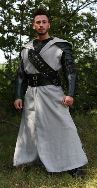 Complete Costume "The Cleric" order online with larp-fashion.it