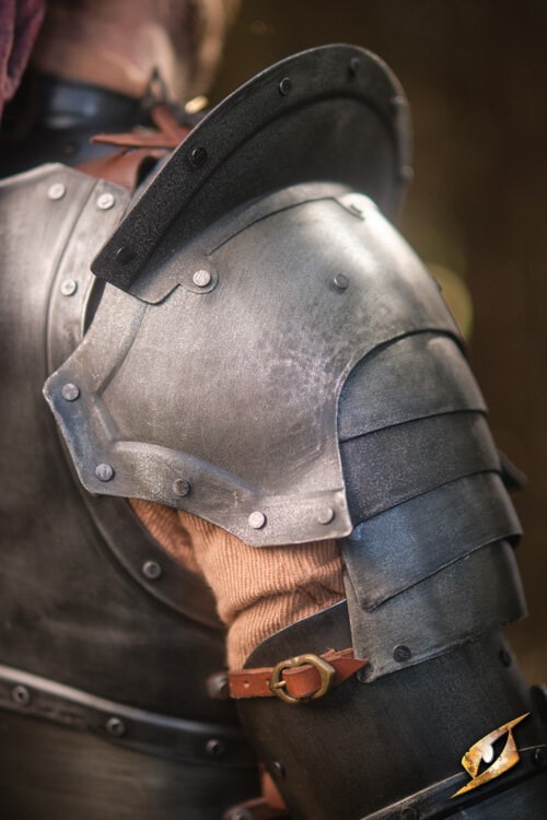 Captain Pauldrons, Epic Dark order online with larp-fashion.co.uk