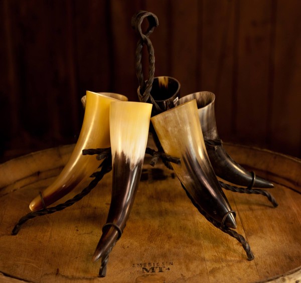 Horn Rack with 6 horns beställ på nätet - larp-fashion.se